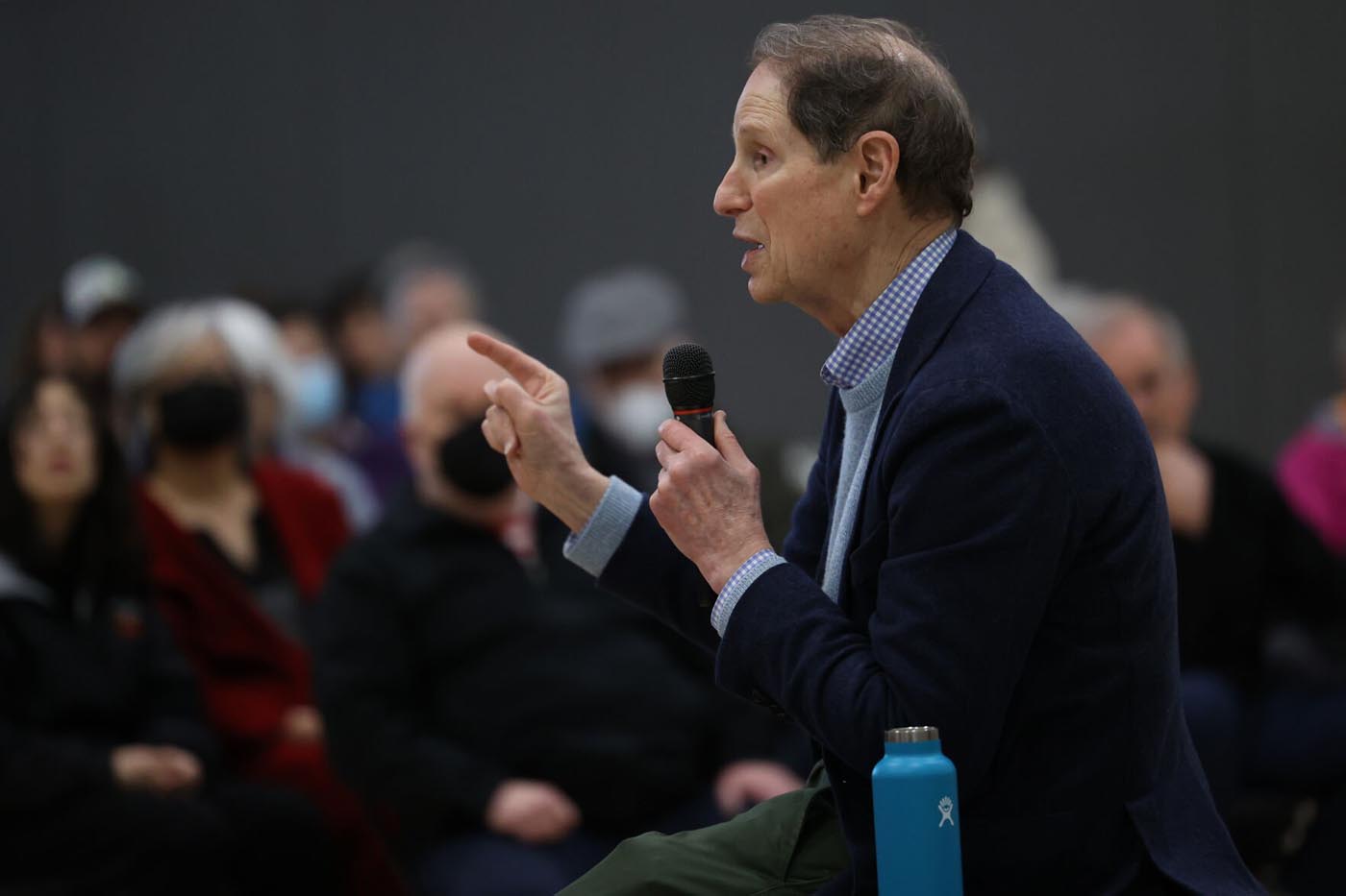 Oregon’s U.S. Sen. Wyden presses U.S. Treasury secretary to release ...