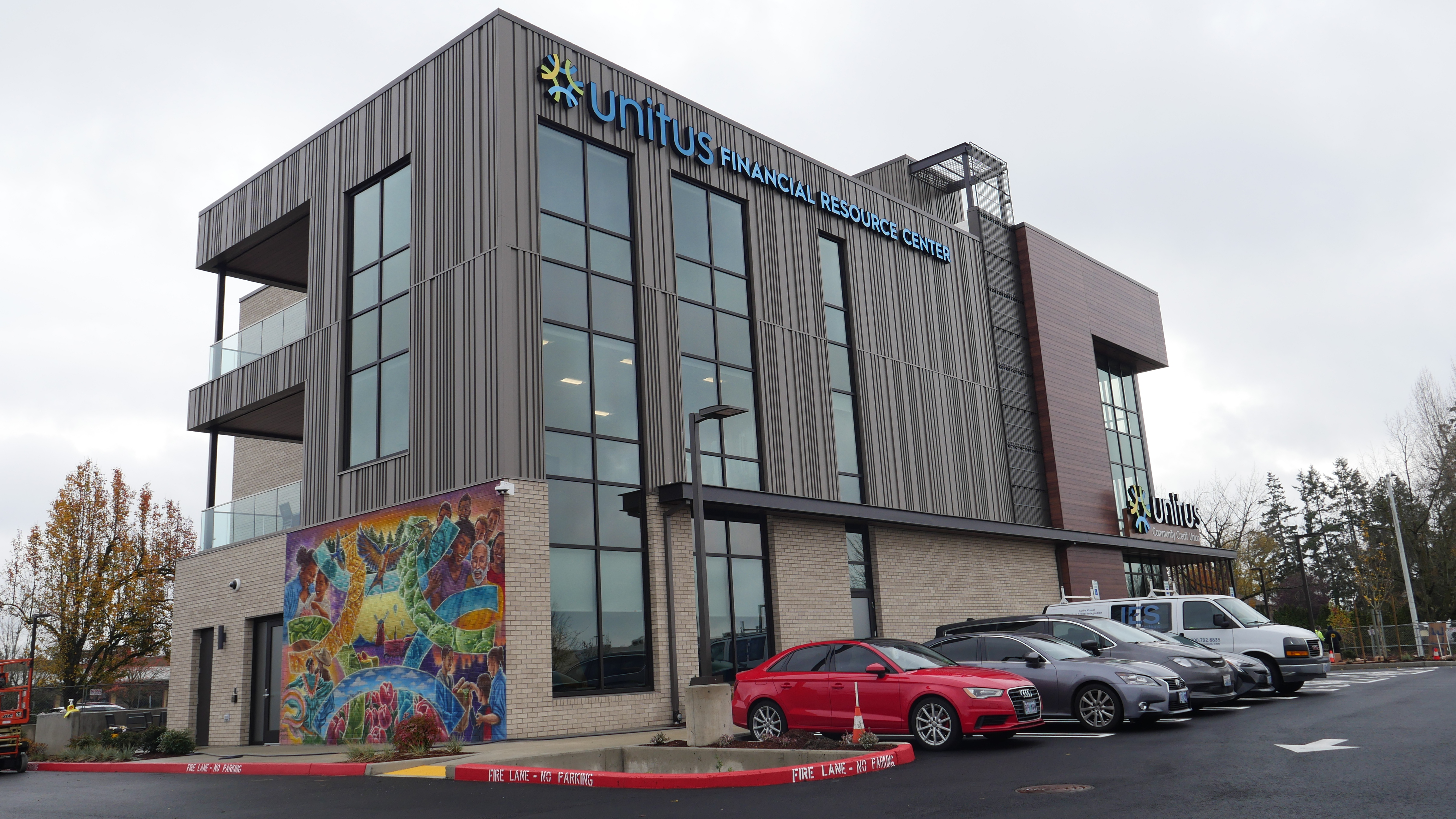 Unitus Credit Union and Financial Resource Center opens in Woodburn ...